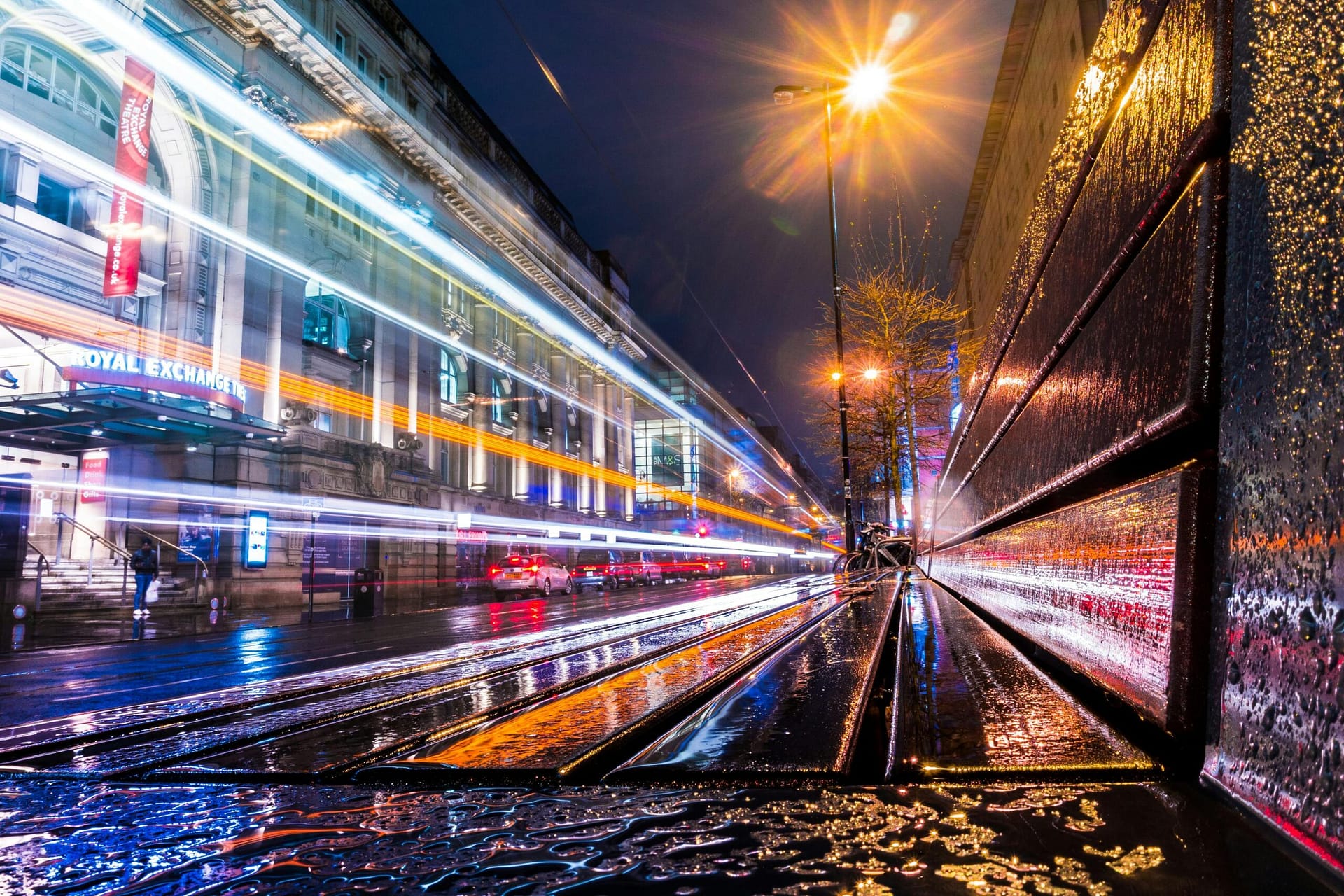 Creating Stunning Photographs with Moving Light • Improvefoto